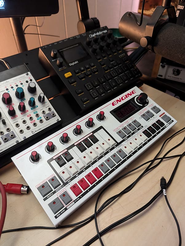 Social Entropy Engine + CV expansion 2010s - White/Red | Reverb