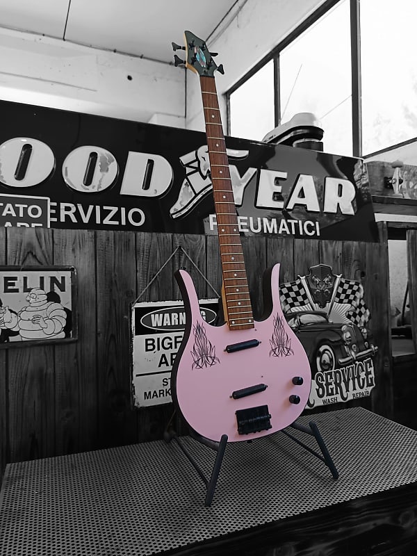 MADE TO ORDER - PARTSCASTER - Custom Danelectro Longhorn - | Reverb