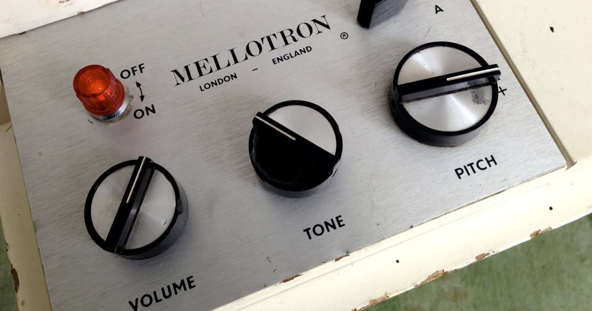 How to Repair a Mellotron M400: A Look Inside the Early | Reverb News