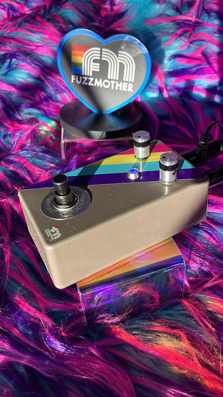 Fuzz Around and Find Out (2024) octave fuzz - Brown Sugar | Reverb