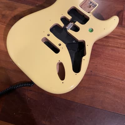 Fender Butter Cream Yellow Player Strat Stratocaster Alder | Reverb