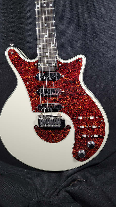 BMG Brian May Limited Edition Red Special in White 2000s | Reverb