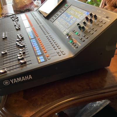 Yamaha QL5 Digital Mixing Console | Reverb