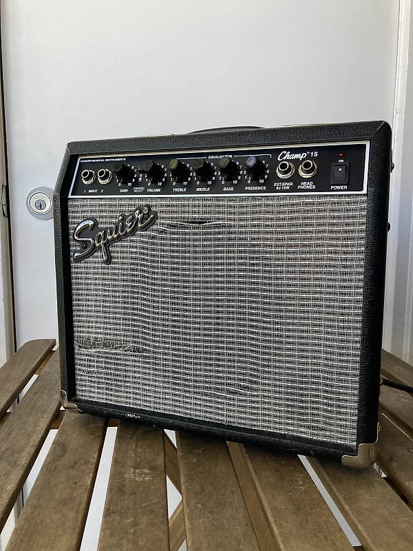 Squier Champ 15 Electric Guitar Amp | Reverb