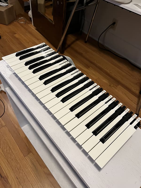 37 note j-wire keyboard / keybed Pratt Read from Sequential | Reverb