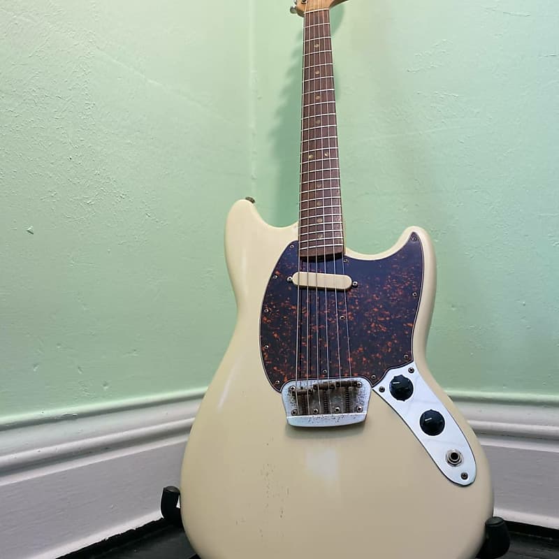Fender Musicmaster II 1966 | Reverb