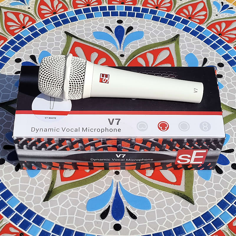 V7 WHITE by sE Electronics! Dynamic Supercardioid Handheld | Reverb
