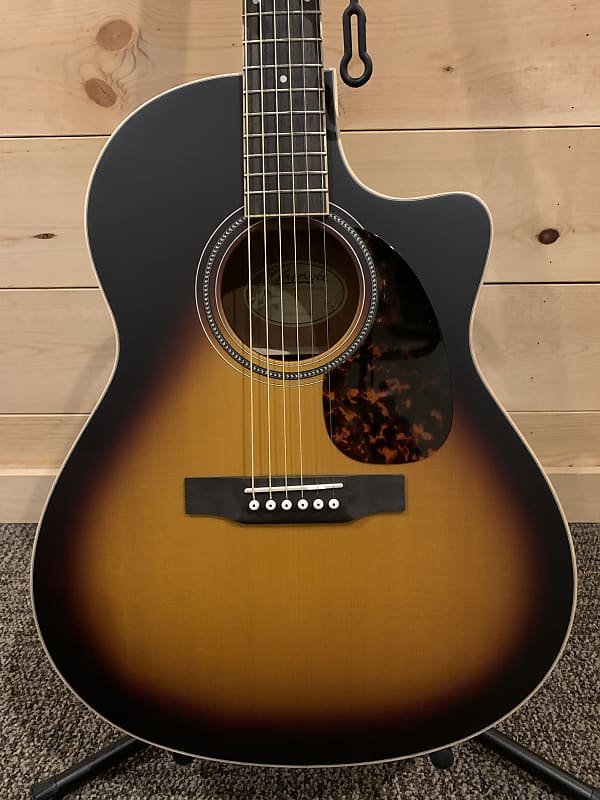 Larrivee LV-03 2021 Sunburst Sitka Spruce / Mahogany | Reverb
