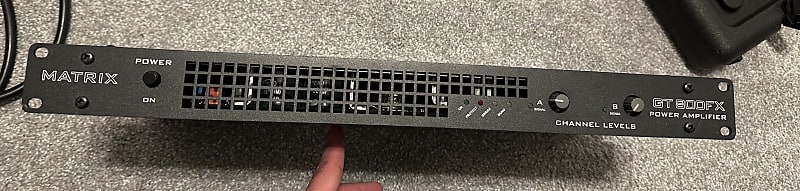 Matrix Gt800fx rack power amp with SKB rack and extras | Reverb
