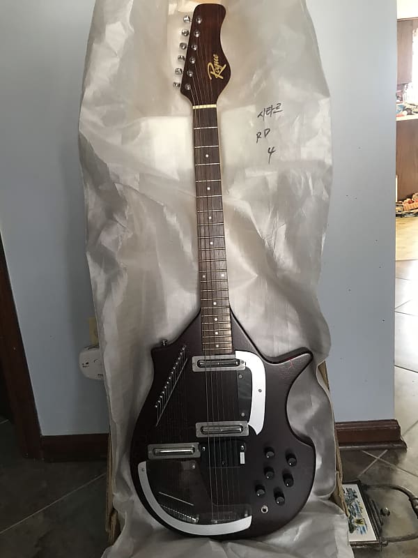 Rogue STR-1 PRO Electric Sitar/Guitar in Excellent Condition! | Reverb