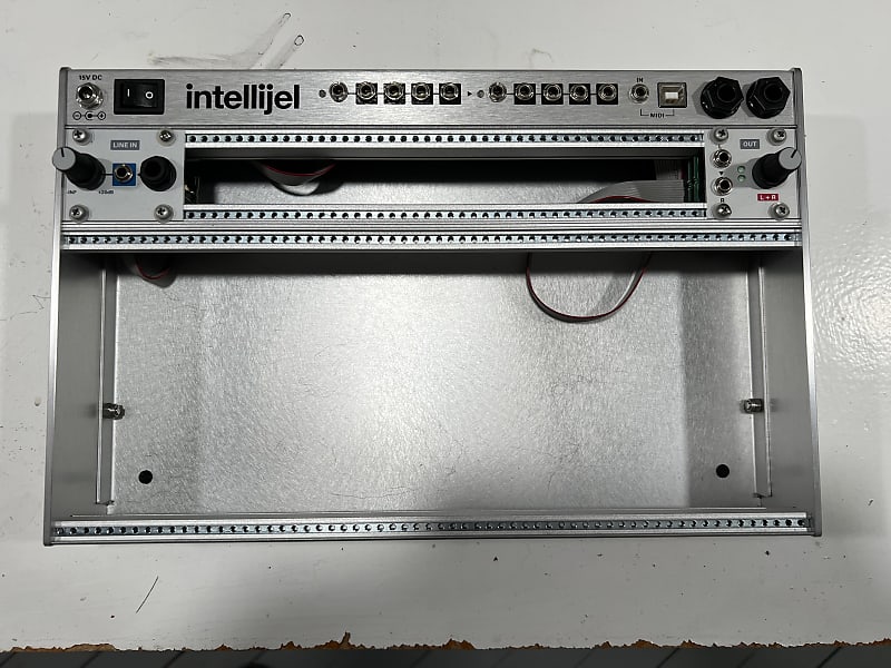 Intellijel Pallete 4u 62hp Eurorack case with 1u Line In and | Reverb