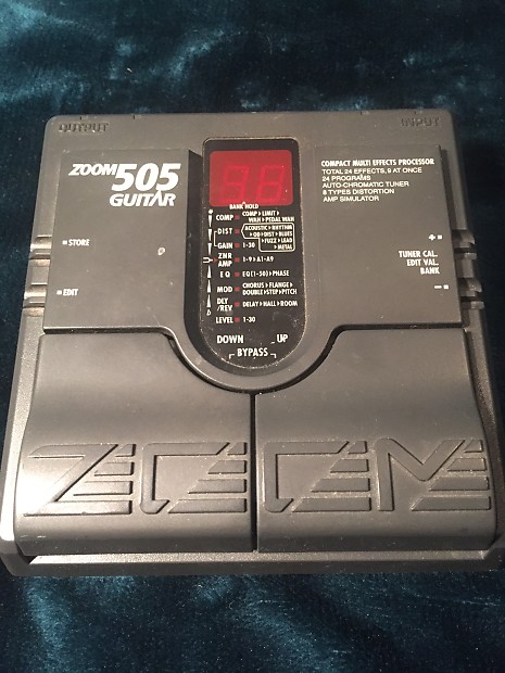 Zoom 505 Compact Multi Effects Processor | Reverb