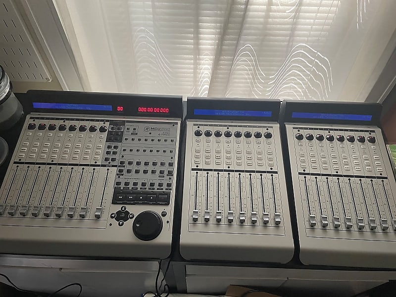 Mackie MCU Pro Universal Control Surface and Mackie XT Pro | Reverb