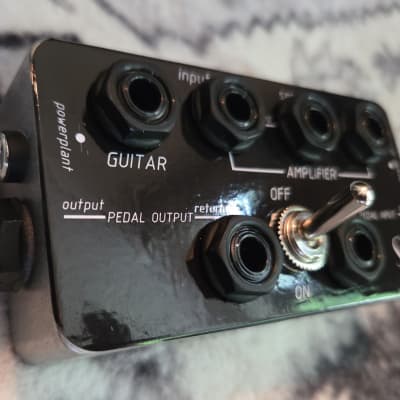 VELOSO, 2 & 4 Way, Pedalboard Patchbay Junction Box, | Reverb Canada