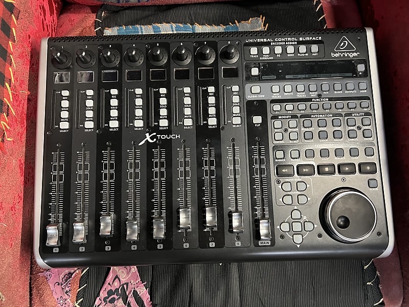 Behringer Xtouch | Reverb