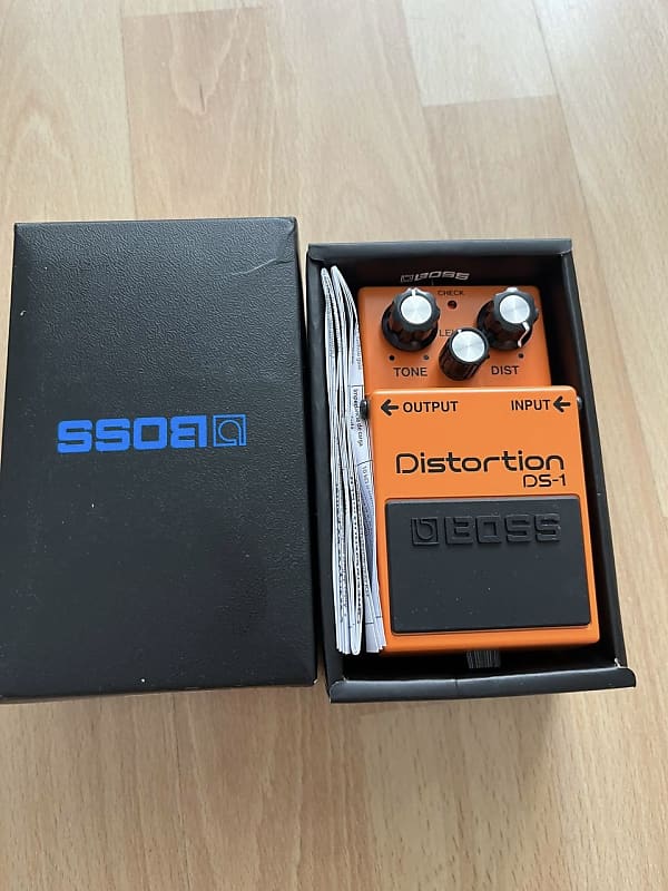 Boss DS-1 Distortion (Silver Label) 1994 - Present - Orange | Reverb