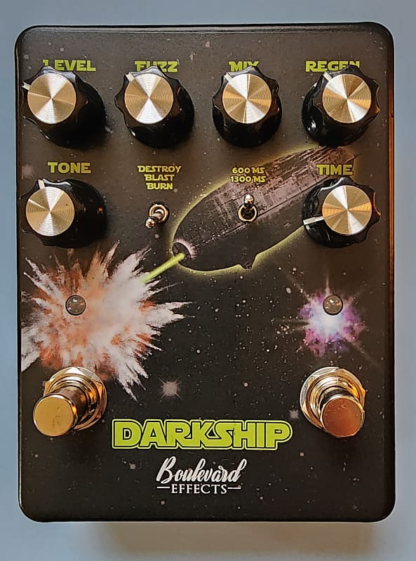 Boulevard Effects Darkship two in one fuzz and delay | Reverb