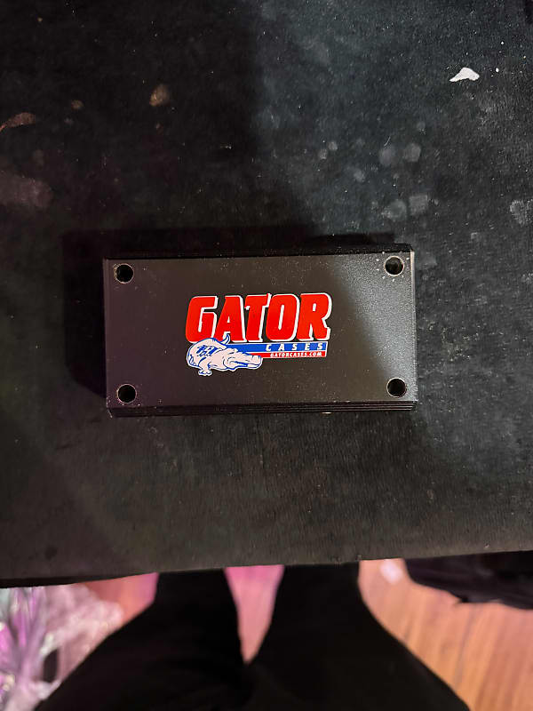 Gator G-BUS-8 Pedal Board Power Supply - No Power Chord | Reverb