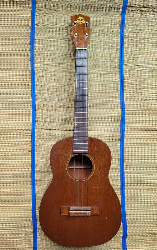 Favilla Baritone Ukulele 1946-53 | Reverb