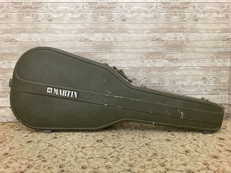 Used Martin 70s Martin Hard Shell Case | Reverb