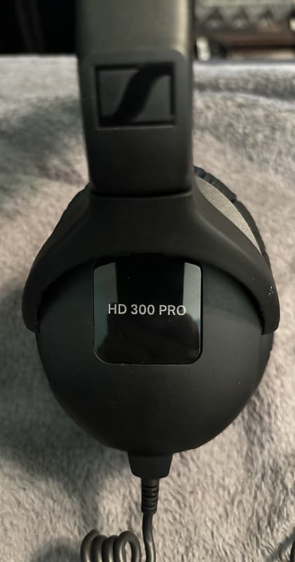 Sennheiser HD 560 2020s - Black | Reverb