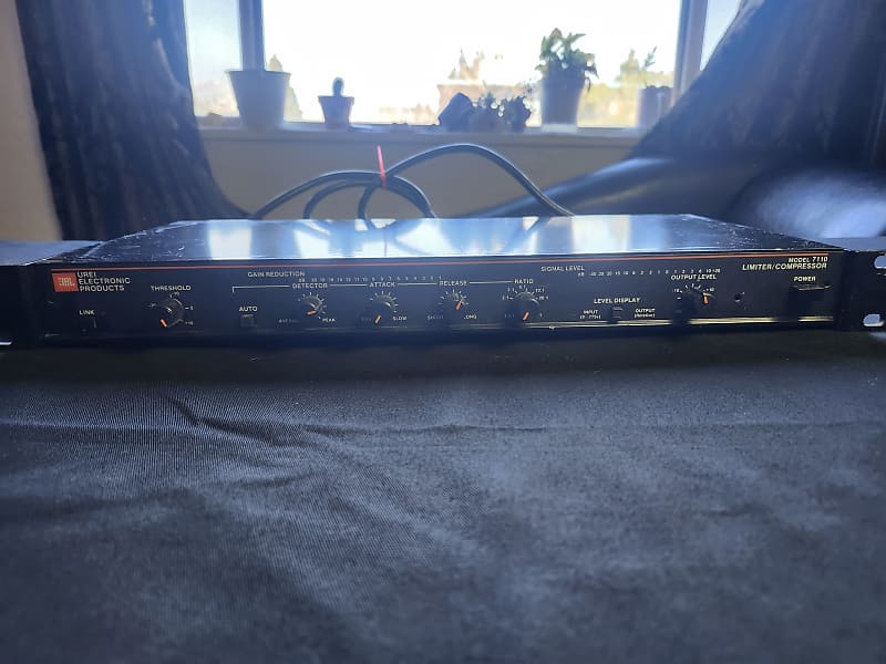 Urei/ JBL 7110 1980s - black | Reverb