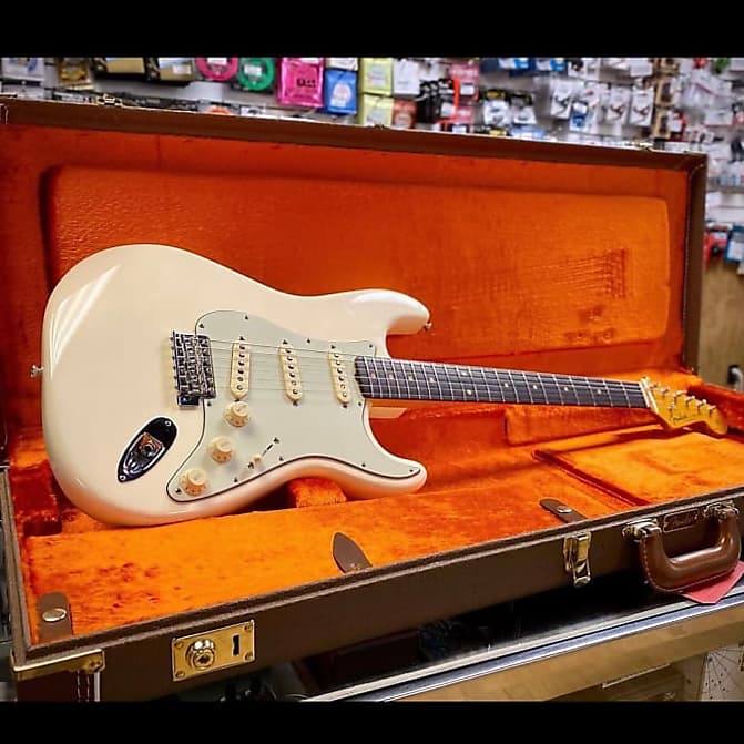 Fender American Vintage II '61 Stratocaster | Reverb