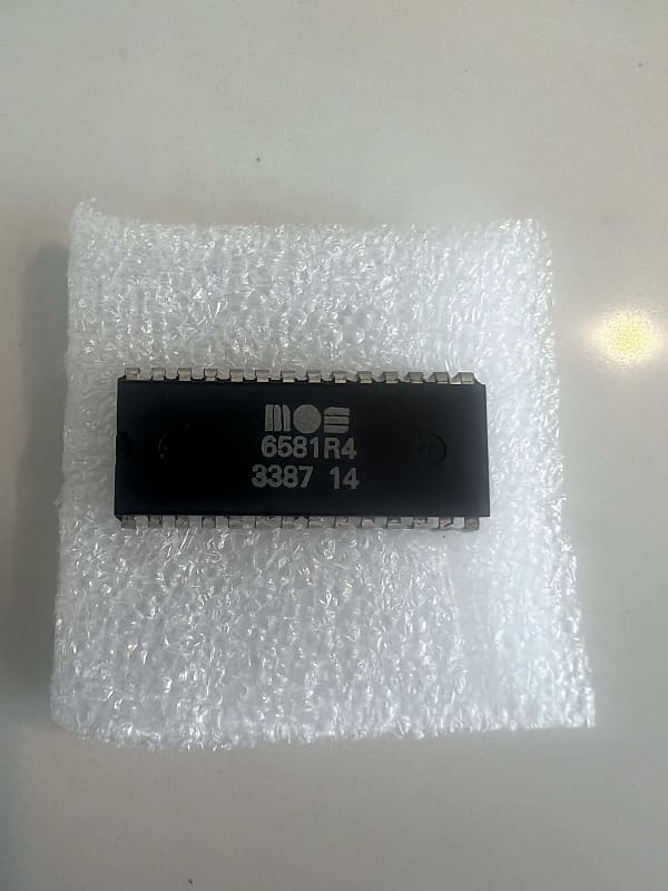 MOS 6581 R4 Commodore 64 SID Chip | Reverb