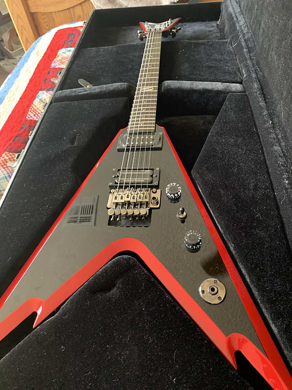 Dean Razorback V 2007 - Red & Black | Reverb