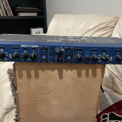 Samson S-2-Way 2 way stereo/3 way mono Crossover | Reverb