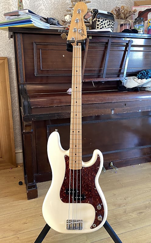 Fender 4 String Precision Bass, 2015, Polar White, | Reverb