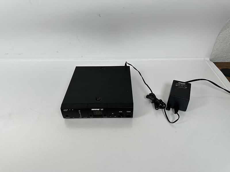 Shure UC4-UA Wireless Mic Receiver 782-806 MHz w/ Power | Reverb