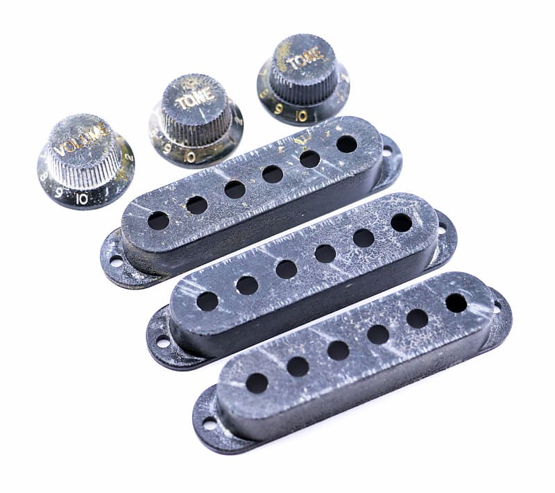 AGP ™ Relic Stratocaster ® Aged Pickups Covers *52/52/52mm | Reverb