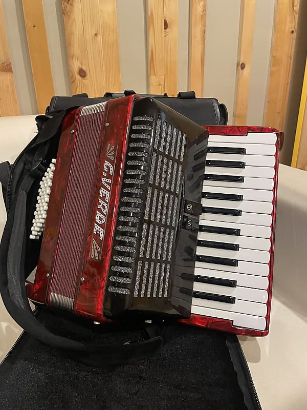 Fisarmonica Gavotta 48 bassi | Reverb