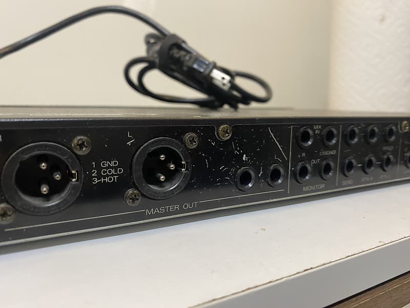 Roland M-120 Rackmount Line Mixer - Black | Reverb