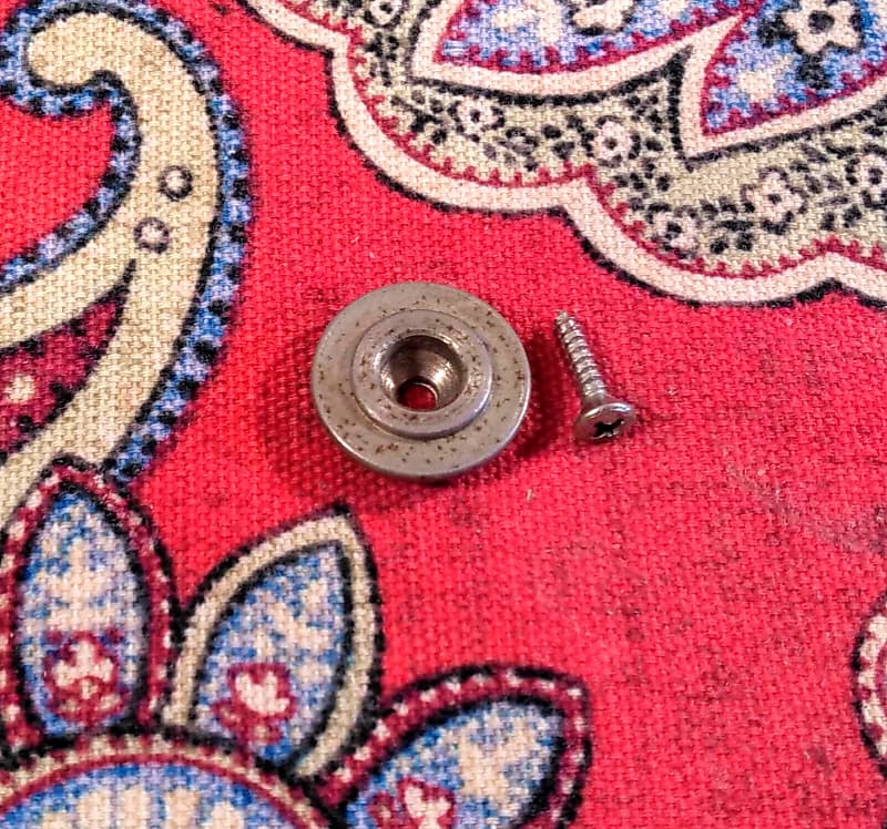 VINTAGE 1972-1976 FENDER BASS STRING TREE w/ MOUNTING SCREW - | Reverb