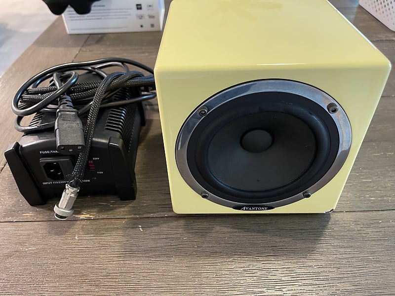 Avantone Audio Active MixCube Powered Studio Monitor (Single) | Reverb