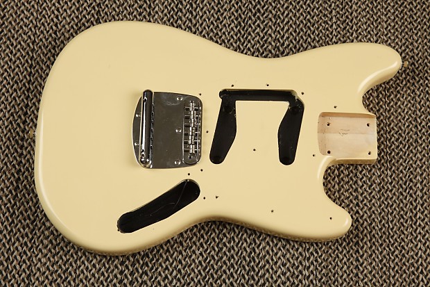 Squier Vintage Modified Mustang Body, Bridge & tremolo 2012 | Reverb