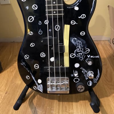 Dean 88-Bass 1980s Black with white artwork | Reverb