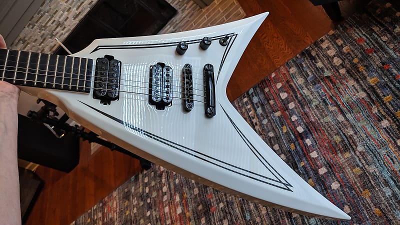 Washburn Vindicator WV40 Flying V Guitar / MINT with Factory | Reverb