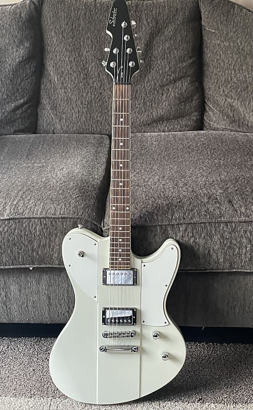 Schecter Ultra 2005 - Vintage White | Reverb Canada
