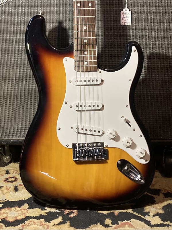 Fender Starcaster Stratocaster 2012 - Sunburst | Reverb