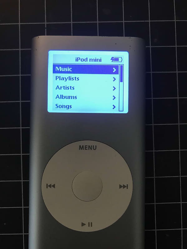 Apple iPod 4GB mini 2nd Gen 2004 - silver anodized aluminium | Reverb