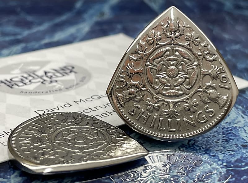 The Highland Plectrum Co. One (1) Queen Elizabeth Two | Reverb