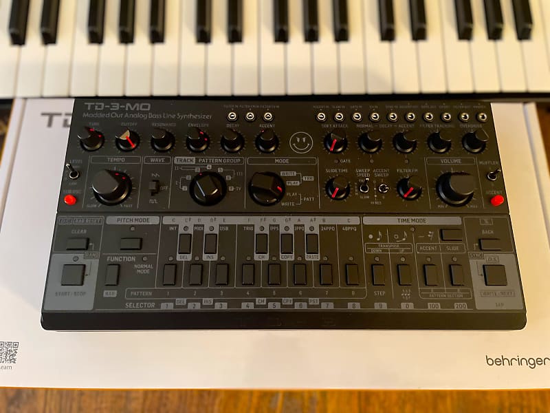 Behringer TD-3-MO-BK - Black | Reverb