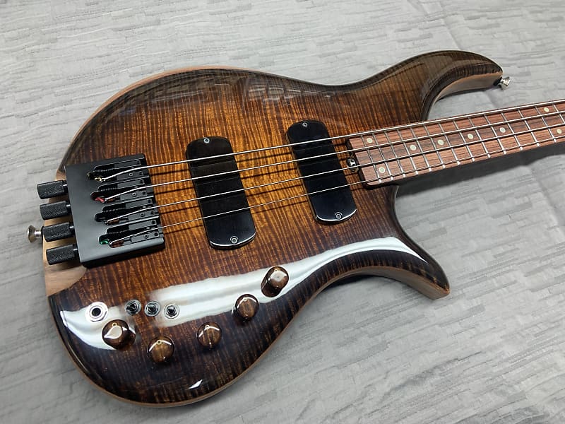St. Germaine Guitars Condor 4 String Headless Bass | Reverb Belgium