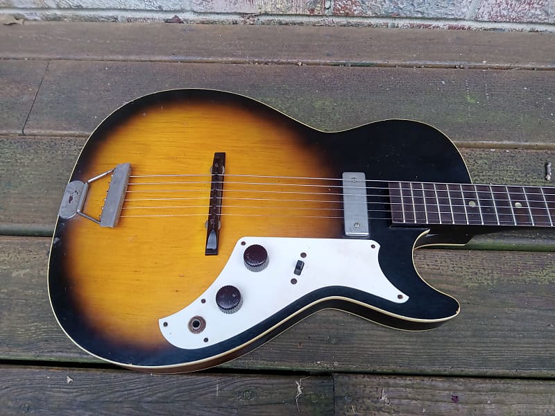 Vintage 1960's Silvertone (Harmony) 1326 Stratotone Electric | Reverb