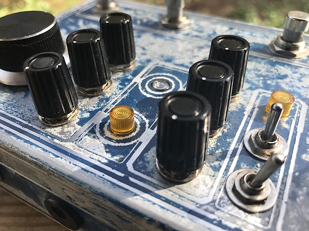 The Out Sound/Lao Wiz Custom dual fuzz | Reverb UK