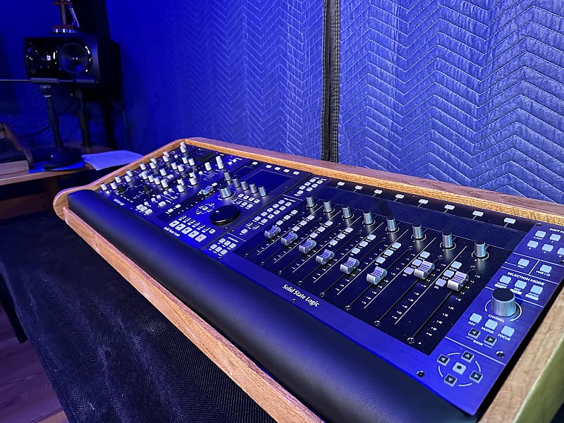 SSl Desktop Stand for a UF8,UF1,UC1 | Reverb