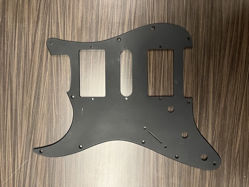 Fender Lefty Stratocaster Pickguard, Matte Black Hum Single | Reverb